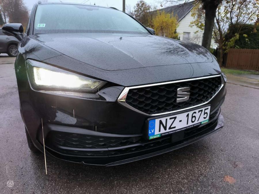 Black SEAT Leon 2024 in Siauliai, with an engine capacity of 1.50 L and mileage of 45 thousand km for 9950 €, photo 11 on AUTOMOTO.COM.LV