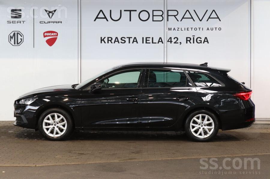 Black SEAT Leon 2024 in Riga, with an engine capacity of 1.50 L and mileage of 45 thousand km for 22790 €, photo 5 on AUTOMOTO.COM.LV