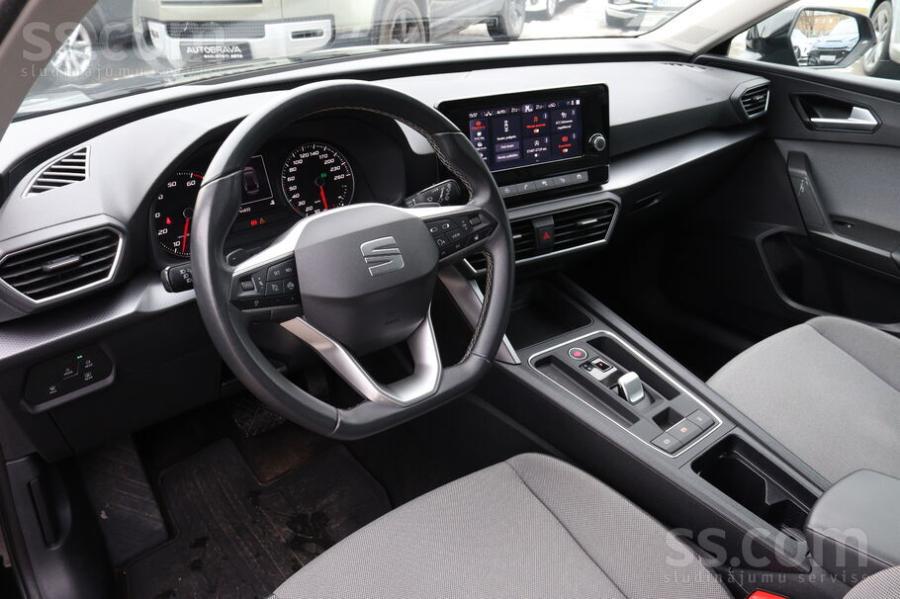 Black SEAT Leon 2024 in Riga, with an engine capacity of 1.50 L and mileage of 45 thousand km for 22790 €, photo 10 on AUTOMOTO.COM.LV