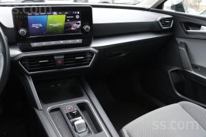 Black SEAT Leon 2024 in Riga, with an engine capacity of 1.50 L and mileage of 45 thousand km for 22790 €, photo 13 on AUTOMOTO.COM.LV
