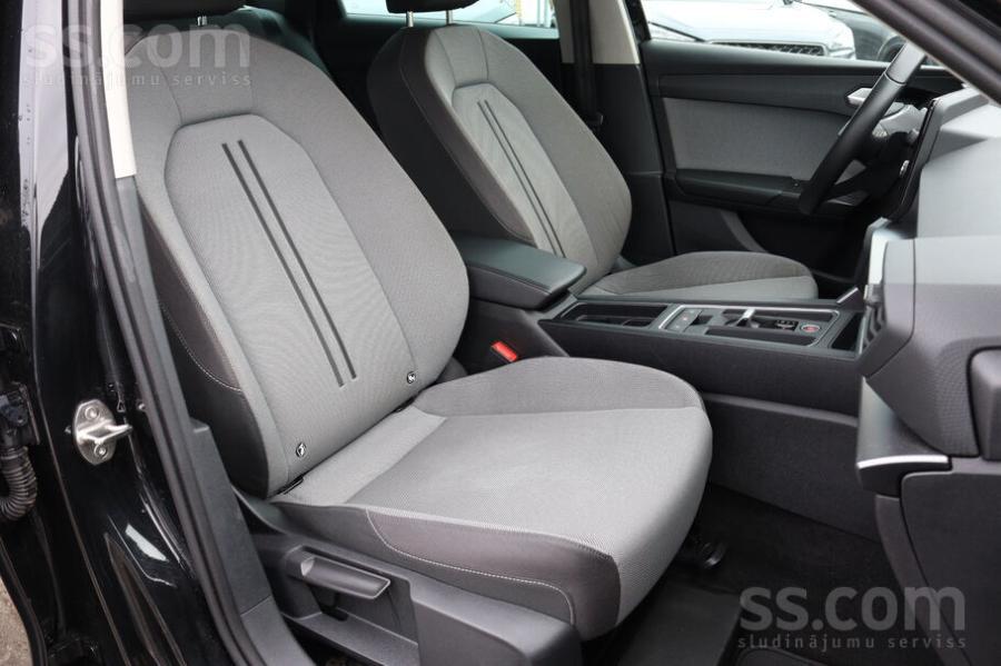 Black SEAT Leon 2024 in Riga, with an engine capacity of 1.50 L and mileage of 45 thousand km for 22790 €, photo 28 on AUTOMOTO.COM.LV