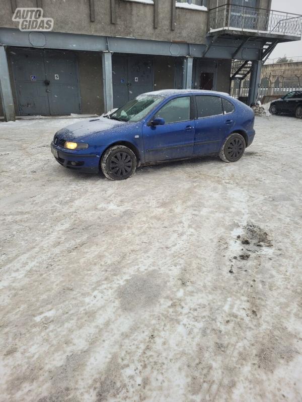 Blue SEAT Leon 2001 in Panevezys, with an engine capacity of 1.90 L and mileage of 403 thousand km for 800 €, photo 9 on AUTOMOTO.COM.LV
