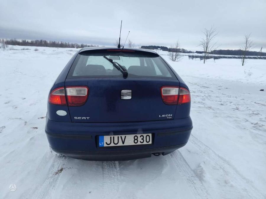 Blue SEAT Leon 2001 in Panevezys, with an engine capacity of 1.90 L and mileage of 360 thousand km for 999 €, photo 14 on AUTOMOTO.COM.LV