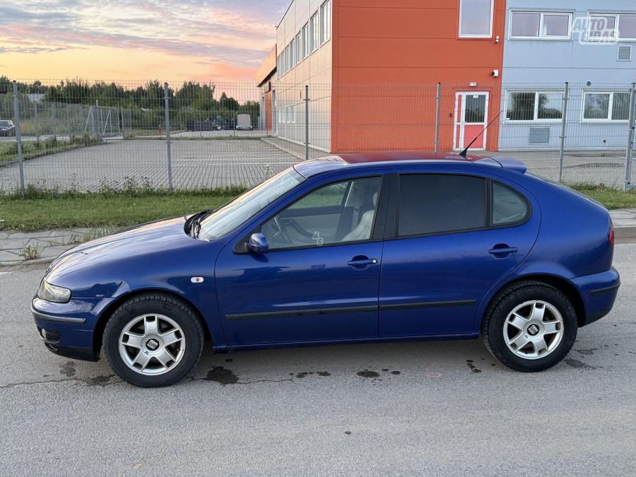Zils SEAT Leon 2001 Panevēža, ar dzinēja tilpumu 1.90 L un nobraukumu 255 tūkst. km par 1350 €, foto 4 vietnē AUTOMOTO.COM.LV