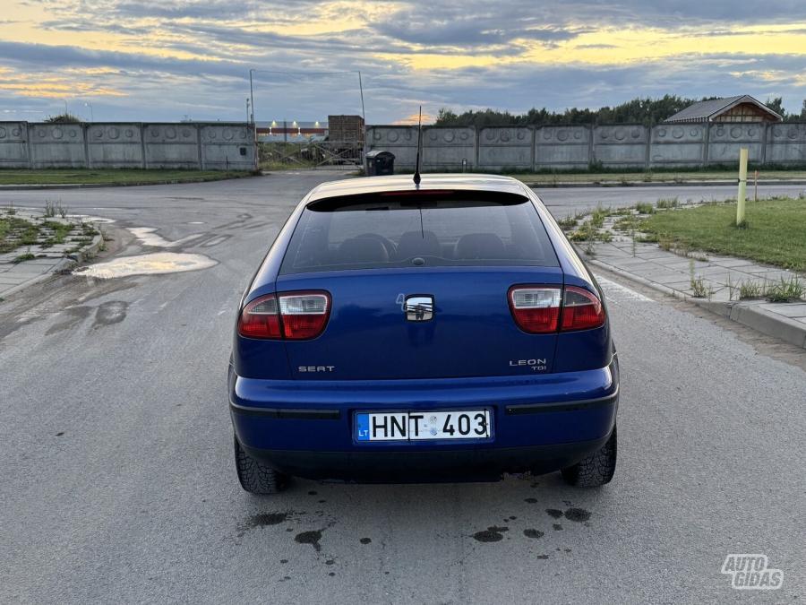 Zils SEAT Leon 2001 Panevēža, ar dzinēja tilpumu 1.90 L un nobraukumu 255 tūkst. km par 1350 €, foto 6 vietnē AUTOMOTO.COM.LV