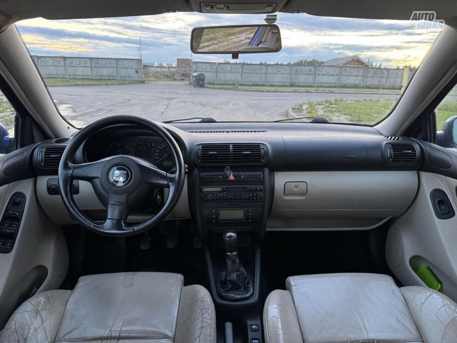 Zils SEAT Leon 2001 Panevēža, ar dzinēja tilpumu 1.90 L un nobraukumu 255 tūkst. km par 1350 €, foto 12 vietnē AUTOMOTO.COM.LV