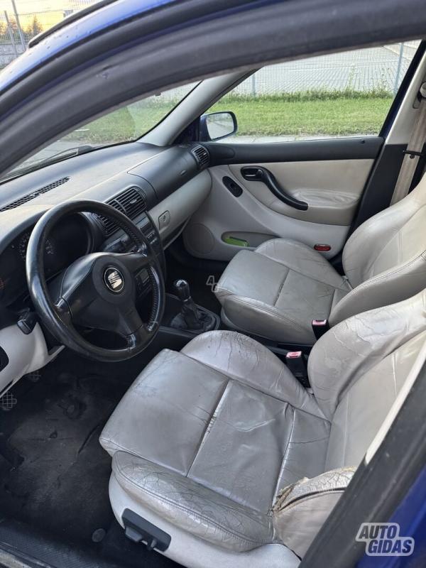 Blue SEAT Leon 2001 in Panevezys, with an engine capacity of 1.90 L and mileage of 255 thousand km for 1350 €, photo 10 on AUTOMOTO.COM.LV