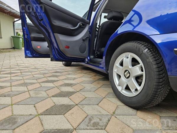 Сеат Леон 2001 в Талси на AUTOMOTO.COM.LV Синий Сеат Леон 2001 в Талси, объемом двигателя 1.90 л и пробегом 386 тыс. км за 2950 €, фото 8 на AUTOMOTO.COM.LV
