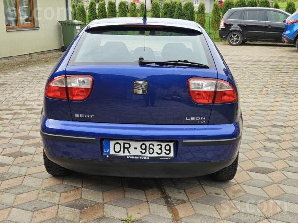 Сеат Леон 2001 в Талси на AUTOMOTO.COM.LV Синий Сеат Леон 2001 в Талси, объемом двигателя 1.90 л и пробегом 386 тыс. км за 2950 €, фото 10 на AUTOMOTO.COM.LV