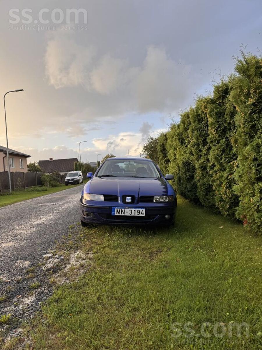 Zils SEAT Leon 2001 Rīga, ar dzinēja tilpumu 1.90 L un nobraukumu 480 tūkst. km par 980 €, foto 1 vietnē AUTOMOTO.COM.LV