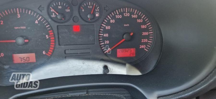Blue SEAT Leon 2003 in Kaunas, with an engine capacity of 1.90 L and mileage of 289 thousand km for 700 €, photo 6 on AUTOMOTO.COM.LV