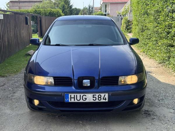 SEAT Leon 2003 Viļņa vietnē Zils SEAT Leon 2003 Viļņa, ar dzinēja tilpumu 1.90 L un nobraukumu 289 tūkst. km par 1250 €, foto 3 vietnē AUTOMOTO.COM.LV