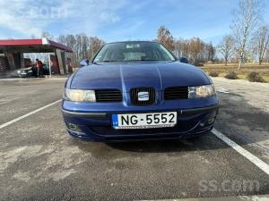 Blue SEAT Leon 2004 in Riga, with an engine capacity of 1.60 L and mileage of 229 thousand km for 1800 €, photo 4 on AUTOMOTO.COM.LV