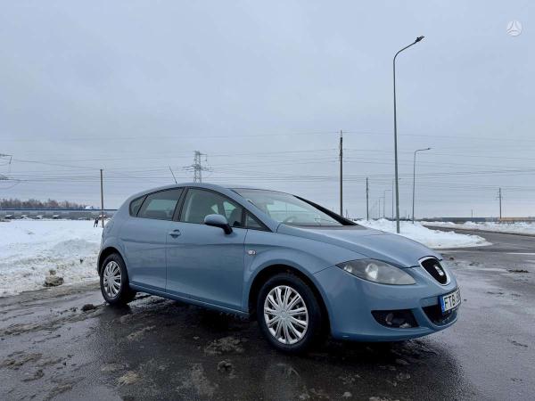 Zils SEAT Leon 2005 Panevēža, ar dzinēja tilpumu 1.90 L un nobraukumu 253 tūkst. km par 1699 €, foto 4 vietnē AUTOMOTO.COM.LV