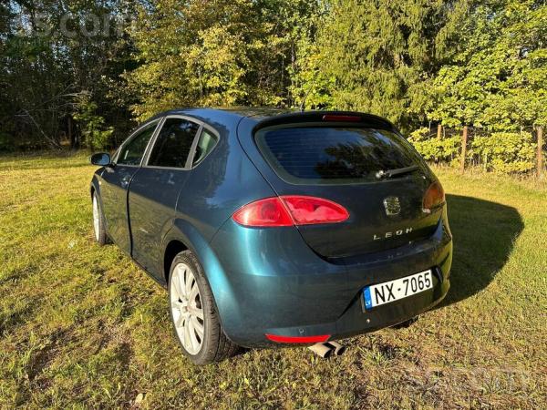 Blue SEAT Leon 2006 in Riga, with an engine capacity of 2.00 L and mileage of 340 thousand km for 2200 €, photo 4 on AUTOMOTO.COM.LV