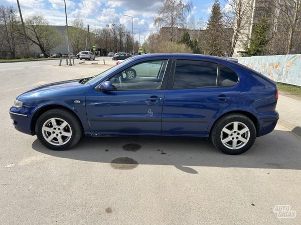Blue SEAT Leon 2006 in Kaunas, with an engine capacity of 1.60 L and mileage of 230 thousand km for 1300 €, photo 4 on AUTOMOTO.COM.LV