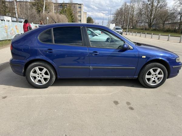 Blue SEAT Leon 2006 in Kaunas, with an engine capacity of 1.60 L and mileage of 230 thousand km for 1300 €, photo 8 on AUTOMOTO.COM.LV