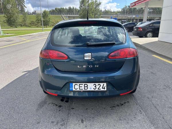 SEAT Leon 2006 Viļņa vietnē Zils SEAT Leon 2006 Viļņa, ar dzinēja tilpumu 1.90 L un nobraukumu 224 tūkst. km par 999 €, foto 7 vietnē AUTOMOTO.COM.LV