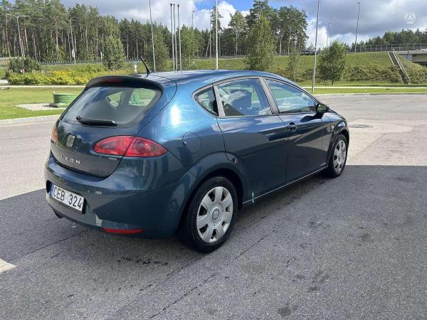 SEAT Leon 2006 Viļņa vietnē Zils SEAT Leon 2006 Viļņa, ar dzinēja tilpumu 1.90 L un nobraukumu 224 tūkst. km par 999 €, foto 8 vietnē AUTOMOTO.COM.LV