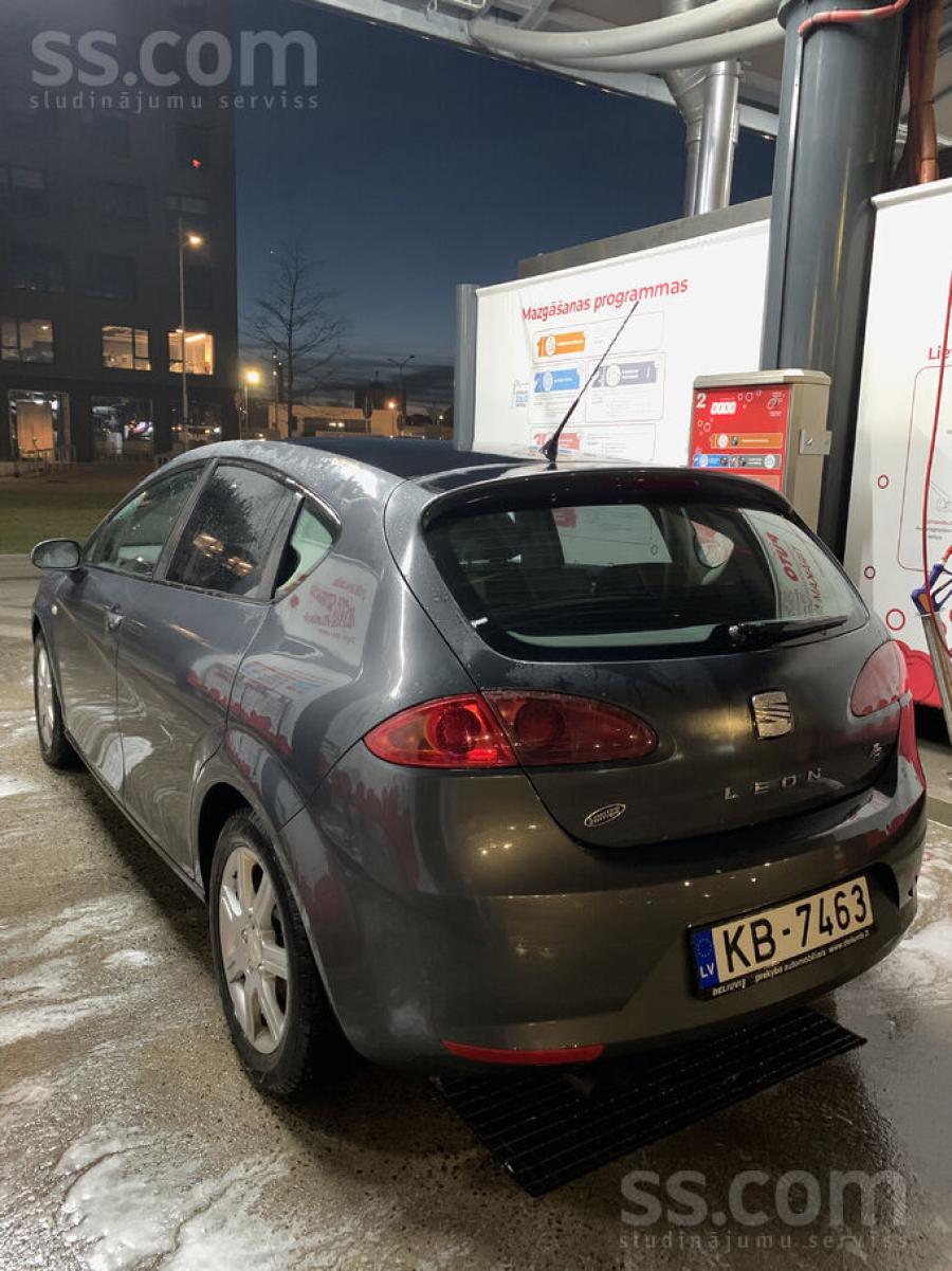 Zils SEAT Leon 2006 Rīga, ar dzinēja tilpumu 1.90 L un nobraukumu 250 tūkst. km par 500 €, foto 4 vietnē AUTOMOTO.COM.LV