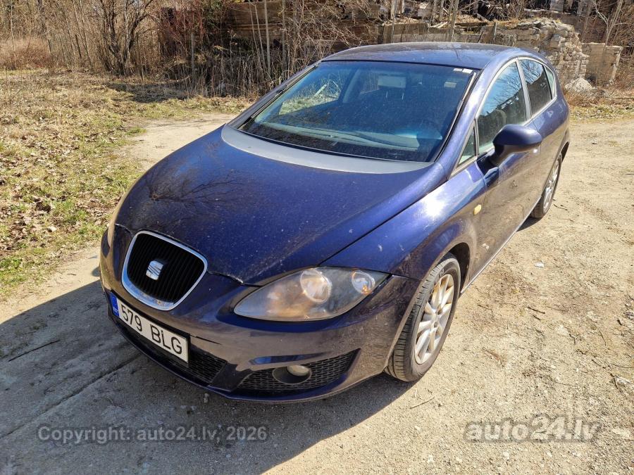 Zils SEAT Leon 2010 Tallina, ar dzinēja tilpumu 1.90 L un nobraukumu 291 tūkst. km par 1900 €, foto 1 vietnē AUTOMOTO.COM.LV
