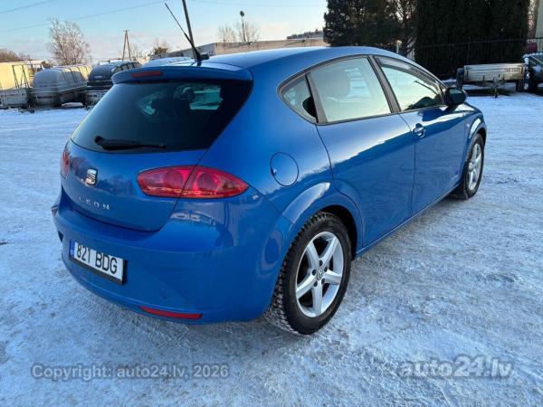 Zils SEAT Leon 2011 Pērnava, ar dzinēja tilpumu 1.60 L un nobraukumu 218 tūkst. km par 3950 €, foto 4 vietnē AUTOMOTO.COM.LV