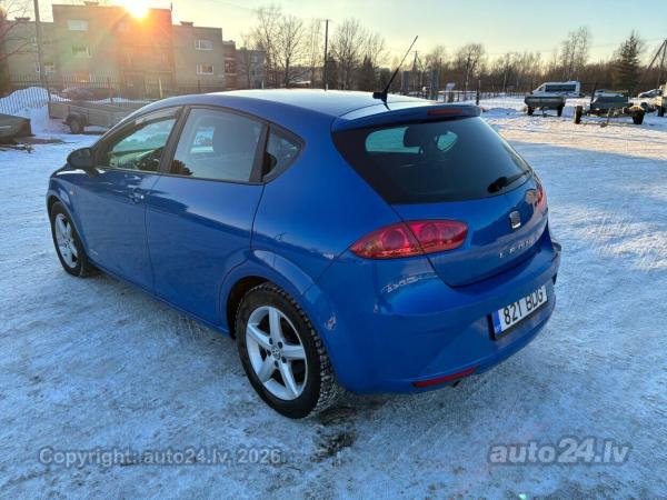 Zils SEAT Leon 2011 Pērnava, ar dzinēja tilpumu 1.60 L un nobraukumu 218 tūkst. km par 3950 €, foto 5 vietnē AUTOMOTO.COM.LV