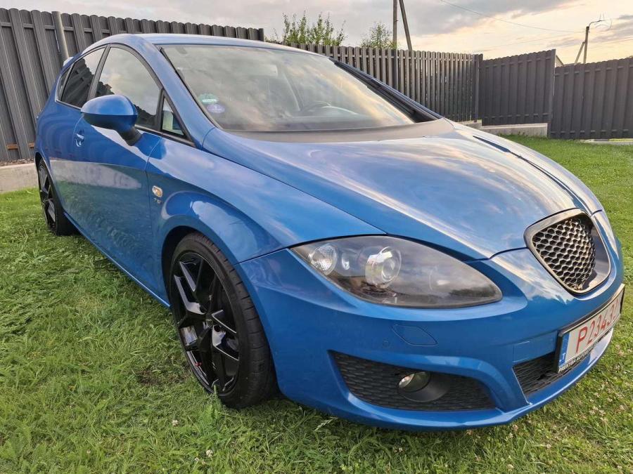 Blue SEAT Leon 2011 in Kedainiai, with an engine capacity of 1.20 L and mileage of 214 thousand km for 3399 €, photo 20 on AUTOMOTO.COM.LV