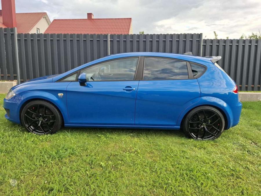 Blue SEAT Leon 2011 in Kedainiai, with an engine capacity of 1.20 L and mileage of 214 thousand km for 3399 €, photo 29 on AUTOMOTO.COM.LV