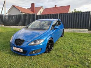 Blue SEAT Leon 2011 in Kedainiai, with an engine capacity of 1.20 L and mileage of 214 thousand km for 3399 €, photo 32 on AUTOMOTO.COM.LV