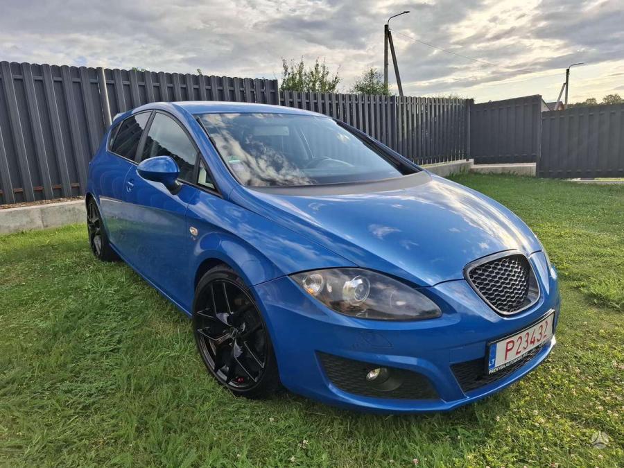 Blue SEAT Leon 2011 in Kedainiai, with an engine capacity of 1.20 L and mileage of 214 thousand km for 3399 €, photo 33 on AUTOMOTO.COM.LV