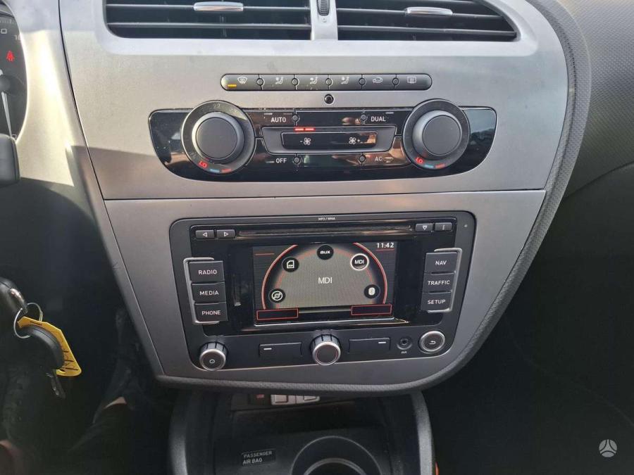 Blue SEAT Leon 2011 in Kedainiai, with an engine capacity of 1.20 L and mileage of 214 thousand km for 3399 €, photo 50 on AUTOMOTO.COM.LV