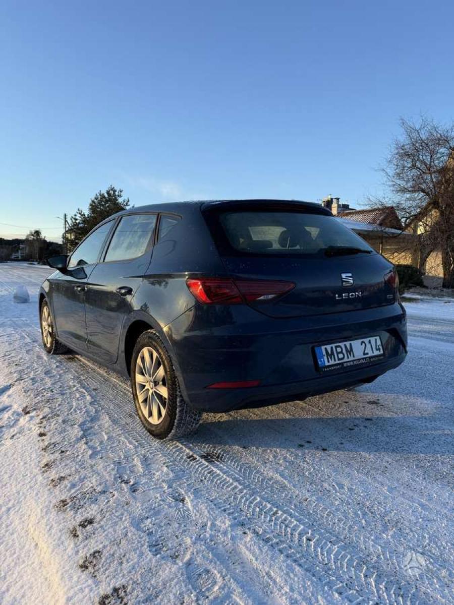 Blue SEAT Leon 2017 in Kaunas, with an engine capacity of 1.60 L and mileage of 162 thousand km for 6700 €, photo 4 on AUTOMOTO.COM.LV