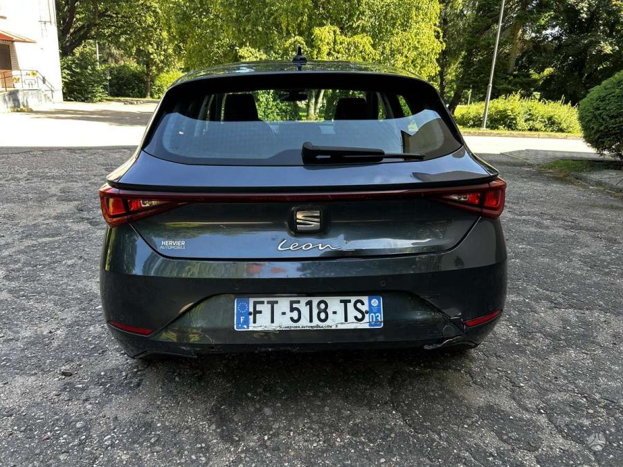 Blue SEAT Leon 2020 in Kaunas, with an engine capacity of 1.97 L and mileage of 28 thousand km for 7500 €, photo 5 on AUTOMOTO.COM.LV