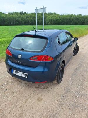 Zils SEAT Leon 2006 Viļņa, ar dzinēja tilpumu 2.00 L un nobraukumu 320 tūkst. km par 550 €, foto 3 vietnē AUTOMOTO.COM.LV