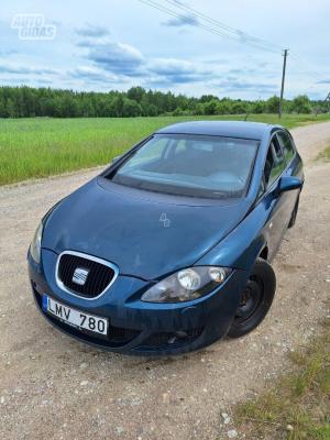 Zils SEAT Leon 2006 Viļņa, ar dzinēja tilpumu 2.00 L un nobraukumu 320 tūkst. km par 550 €, foto 6 vietnē AUTOMOTO.COM.LV