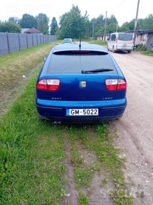Blue SEAT Leon 2000 in Saldus, with an engine capacity of 1.60 L and mileage of 296 thousand km for 1000 €, photo 3 on AUTOMOTO.COM.LV