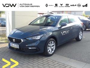 Zils SEAT Leon 2025 Kauņa, ar dzinēja tilpumu 1.50 L un nobraukumu 10 tūkst. km par 30591 €, foto  vietnē AUTOMOTO.COM.LV