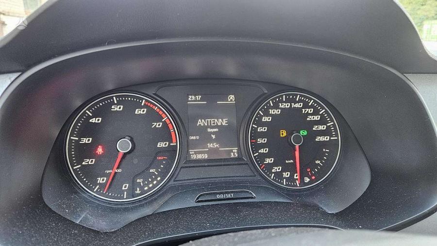 Zils SEAT Leon 2014 Rokiškis, ar dzinēja tilpumu 1.80 L un nobraukumu 193 tūkst. km par 4500 €, foto 40 vietnē AUTOMOTO.COM.LV