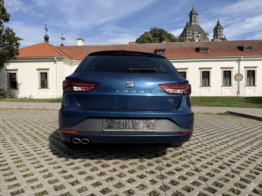 Blue SEAT Leon 2016 in Kaunas, with an engine capacity of 2.00 L and mileage of 275 thousand km for 5900 €, photo 9 on AUTOMOTO.COM.LV