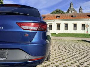 Blue SEAT Leon 2016 in Kaunas, with an engine capacity of 2.00 L and mileage of 275 thousand km for 5900 €, photo 14 on AUTOMOTO.COM.LV