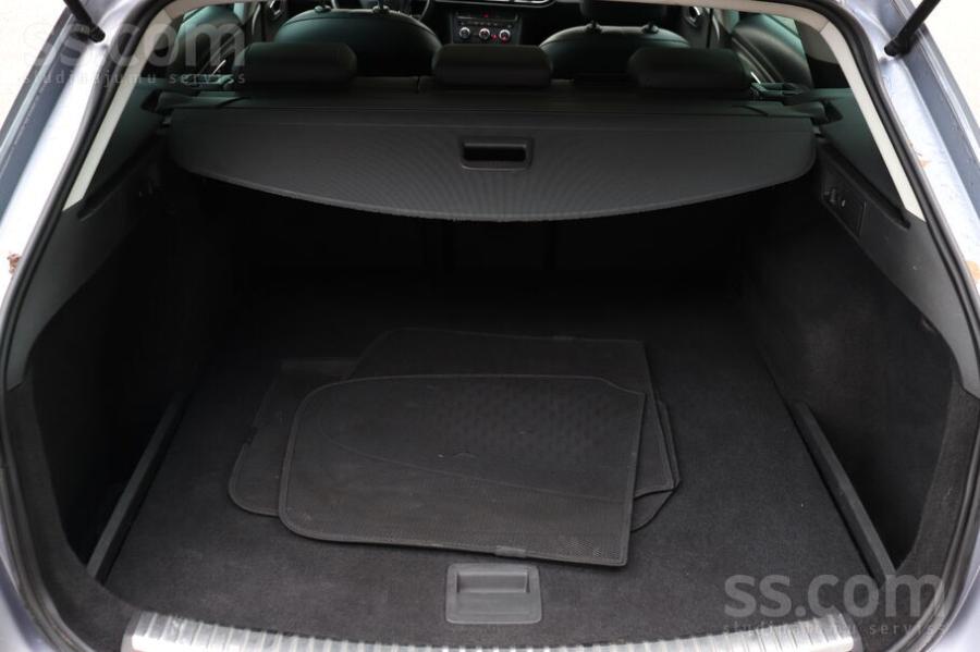 Blue SEAT Leon 2016 in Valmiera, with an engine capacity of 1.60 L and mileage of 294 thousand km for 5500 €, photo 9 on AUTOMOTO.COM.LV