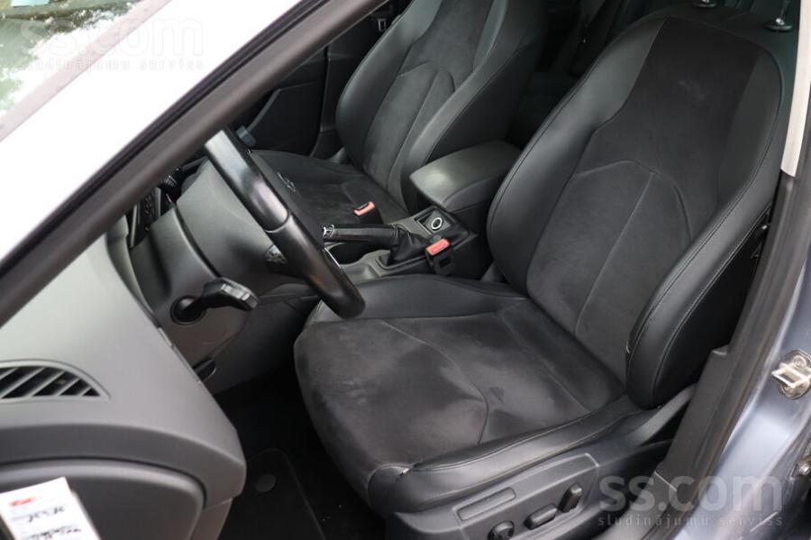 Blue SEAT Leon 2016 in Valmiera, with an engine capacity of 1.60 L and mileage of 294 thousand km for 5500 €, photo 12 on AUTOMOTO.COM.LV