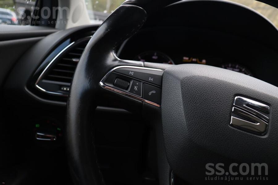 Blue SEAT Leon 2016 in Valmiera, with an engine capacity of 1.60 L and mileage of 294 thousand km for 5500 €, photo 17 on AUTOMOTO.COM.LV