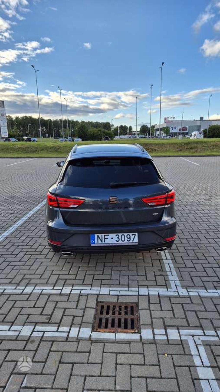 Blue SEAT Leon 2019 in Riga, with an engine capacity of 1.98 L and mileage of 98 thousand km for 19000 €, photo 6 on AUTOMOTO.COM.LV