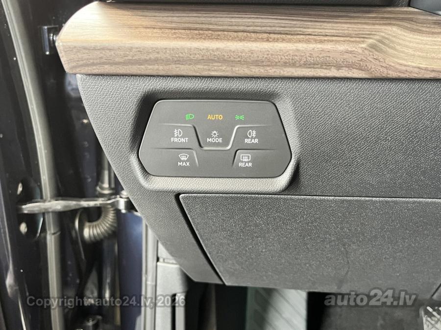 Zils SEAT Leon 2021 Tallina, ar dzinēja tilpumu 1.50 L un nobraukumu 74 tūkst. km par 17500 €, foto 23 vietnē AUTOMOTO.COM.LV