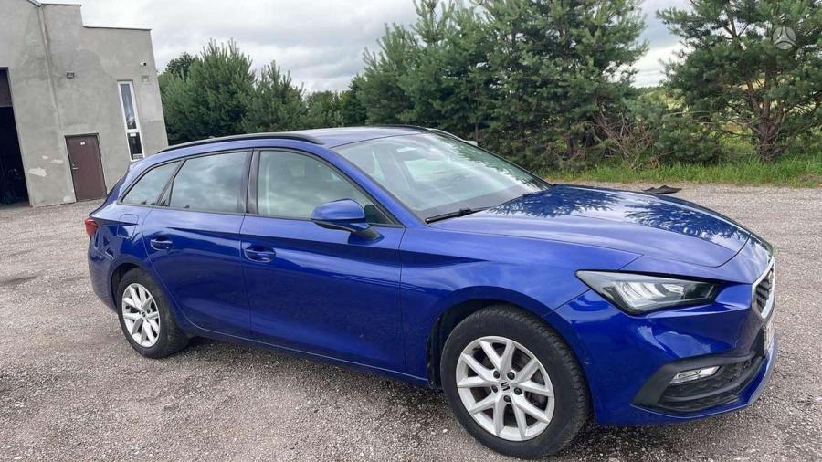 Blue SEAT Leon 2021 in Alytus, with an engine capacity of 1.00 L and mileage of 72 thousand km for 11999 €, photo 3 on AUTOMOTO.COM.LV