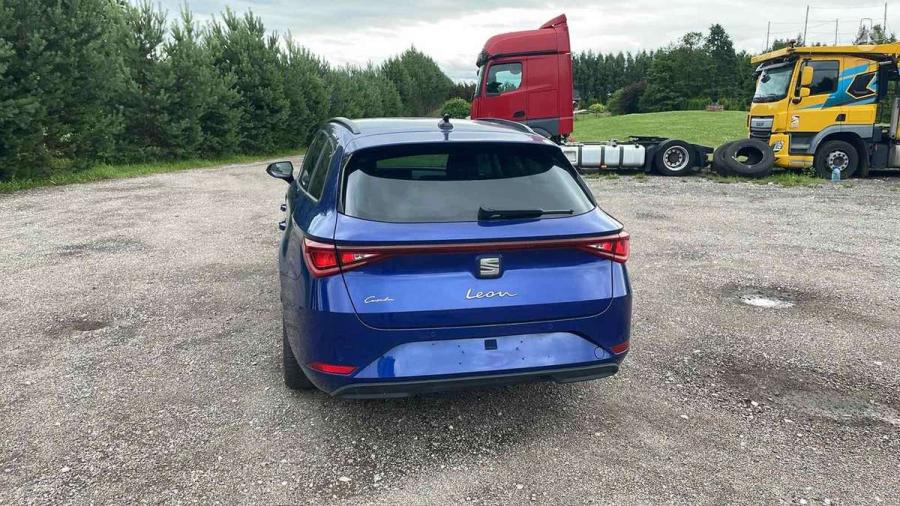 Blue SEAT Leon 2021 in Alytus, with an engine capacity of 1.00 L and mileage of 72 thousand km for 11999 €, photo 5 on AUTOMOTO.COM.LV