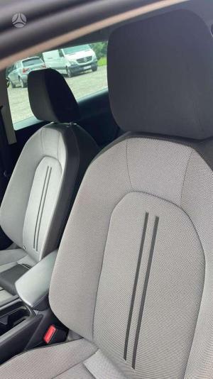 Blue SEAT Leon 2021 in Alytus, with an engine capacity of 1.00 L and mileage of 72 thousand km for 11999 €, photo 9 on AUTOMOTO.COM.LV