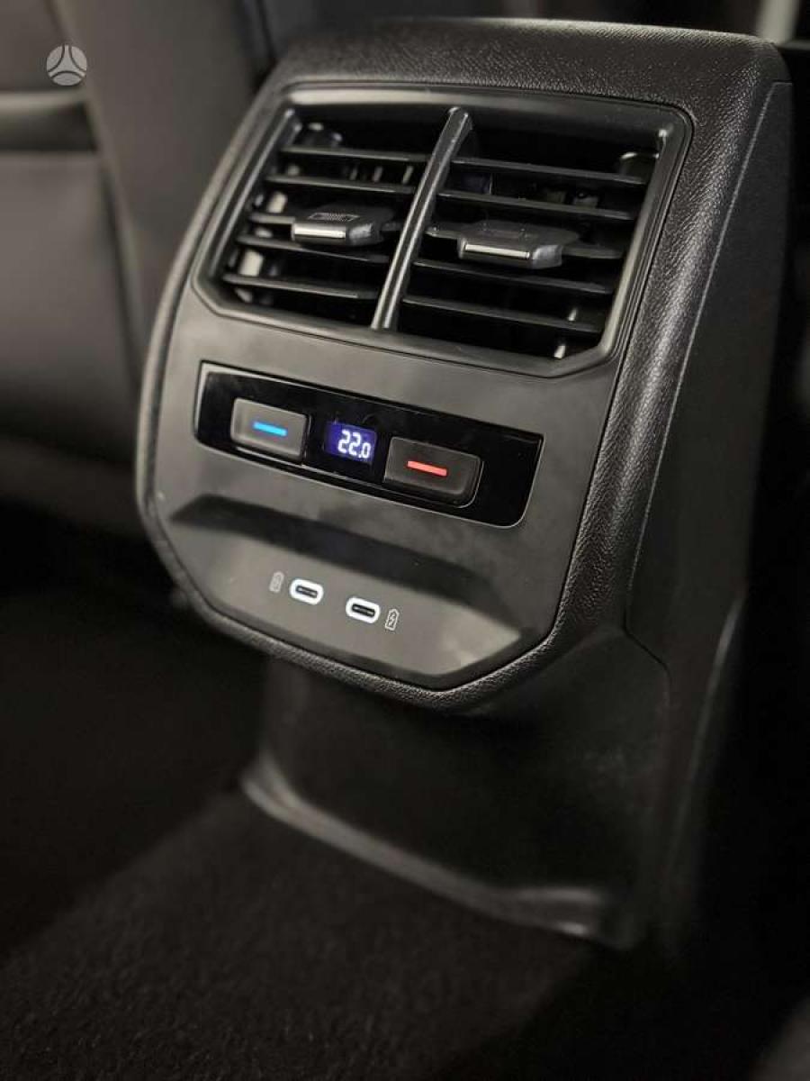 Blue SEAT Leon 2021 in Klaipeda, with an engine capacity of 1.40 L and mileage of 232 thousand km for 13999 €, photo 48 on AUTOMOTO.COM.LV